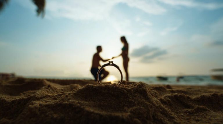 Why Do Men Kneel To Propose? Origin Of Kneeling To Propose Why Do Men Kneel To Propose? Origin Of Kneeling To Propose
